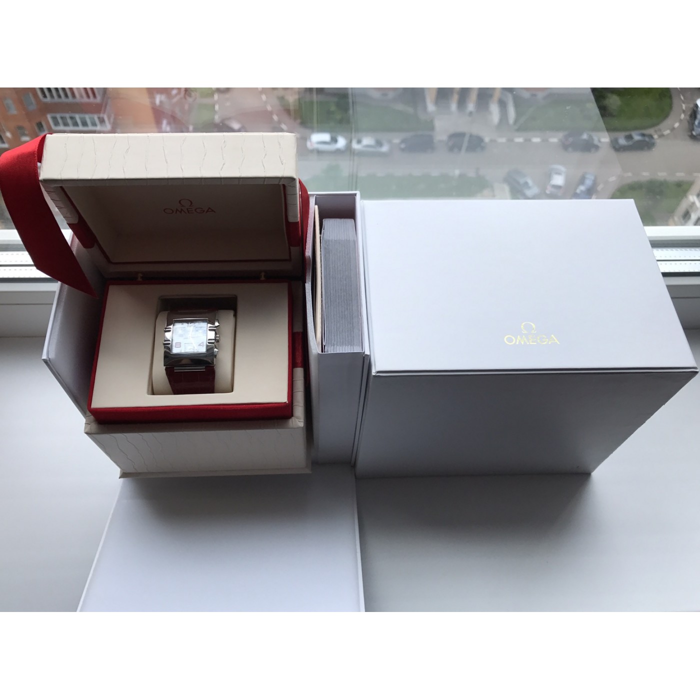 швейцарские часы Omega Constellation Quadra Quartz Chronograph